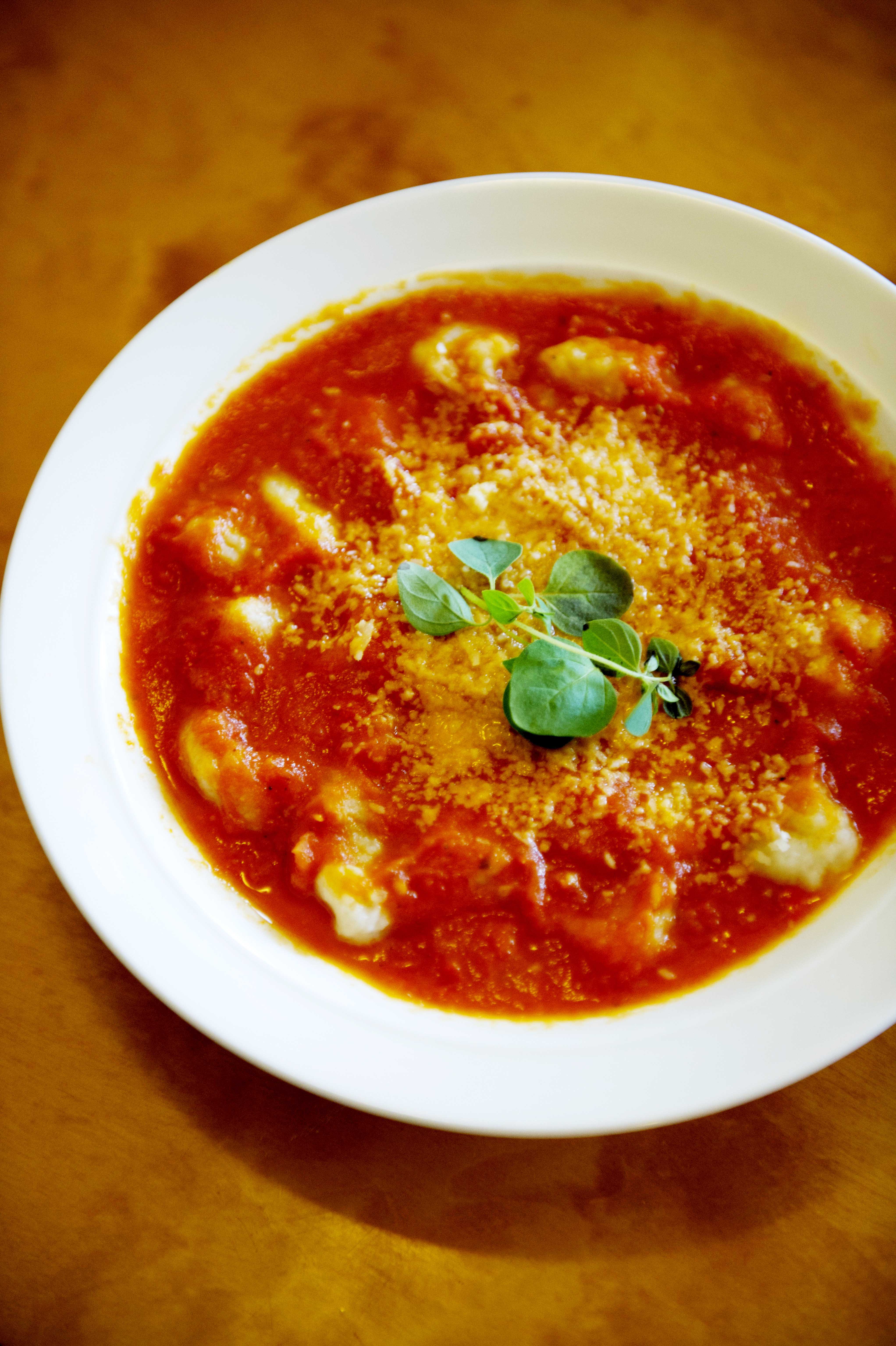 Hemmagjord gnocchi med tomatsås | Dumpstringslyx